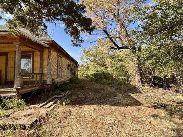 200 W Mountain Avenue