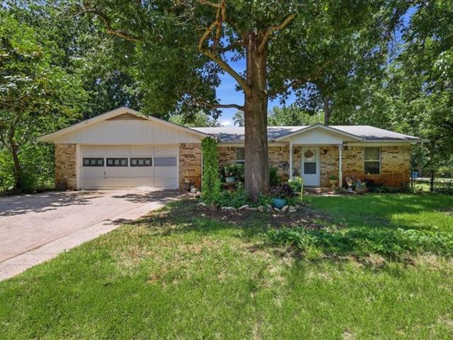 200 W North St, Aubrey, TX 76227