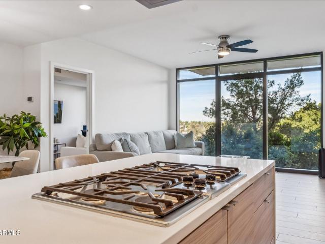200 W Portland St, Unit 416, Phoenix, AZ 85003 | MLS #6993 | Compass