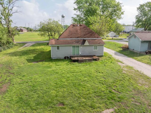 200 W Robberson Street