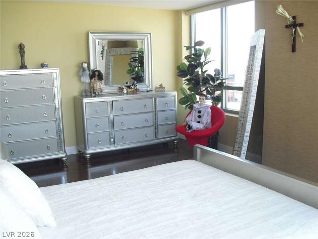 200 W Sahara Avenue 1208