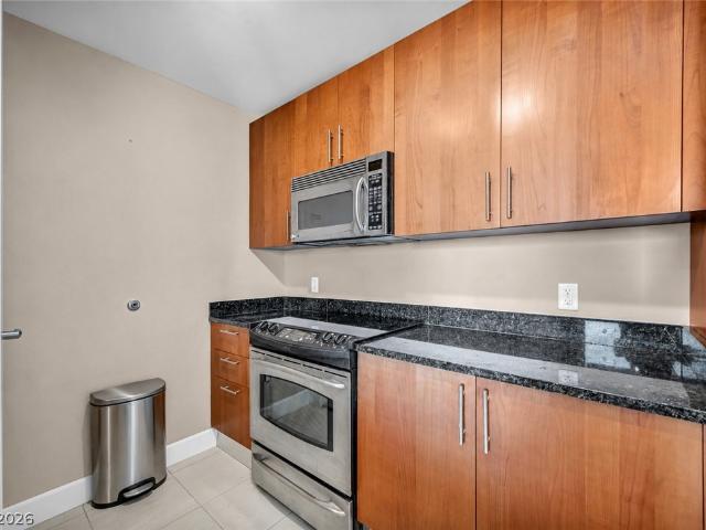 200 W Sahara Avenue 2709