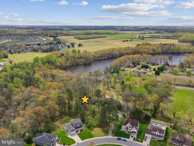 200 W Shore Dr, Milton, DE 19968