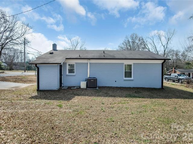 200 W Shannonhouse Street