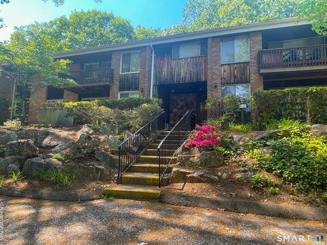 200 Woodmont Ave Apt 127, Bridgeport, CT 06606