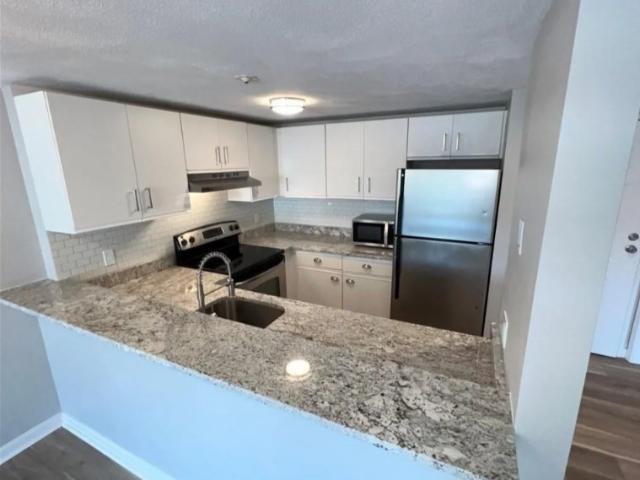 200 Woodlawn Ave, Unit 206, North Providence, RI 02904 | MLS #73482 | Compass