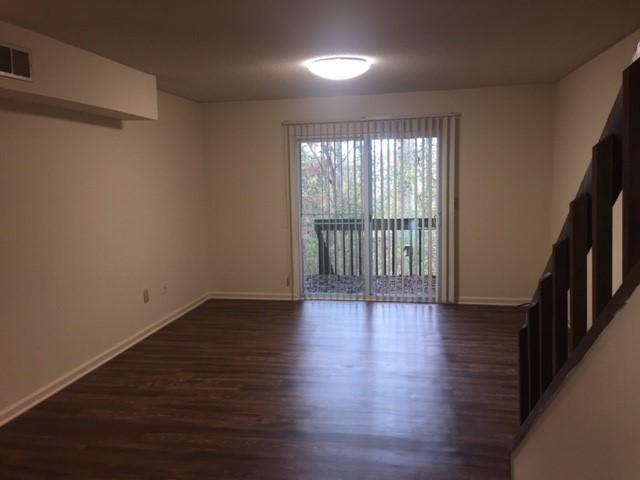 200 Woody Road 43