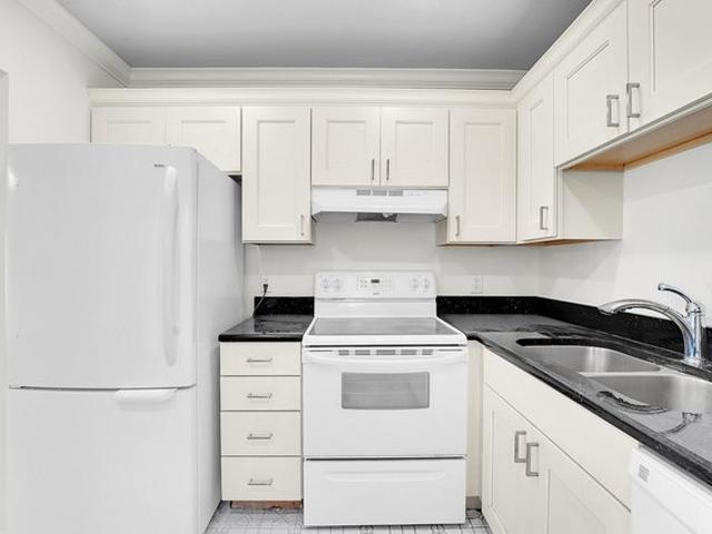 200 Waterway Dr S Apt 105, Lantana, FL 33462