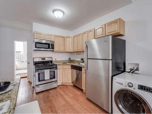 200 Wayne St # 1R