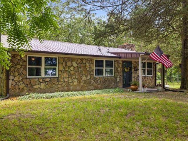 200 Warren Ln, Decatur, TN 37322