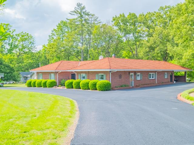 200 Westbrook Ln