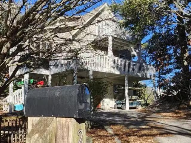 200 Whistling Swan Court, Emerald Isle, NC 28594