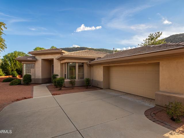 200 white tail drive