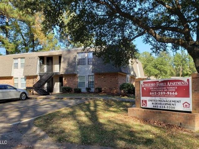 200 Wildwood Ter, Kosciusko, MS 39090