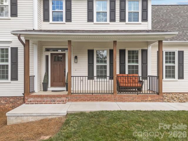 200 Windsor Forest Circle
