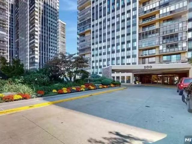 200 Winston Dr 418 #418, Cliffside Park, NJ 07010 MLS 24035024