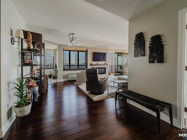 200 Winston Dr, Unit 2319, Cliffside Park, NJ 07010 | MLS #26010 | Compass