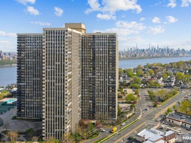 200 Winston Dr Apt 2120, Cliffside Park, NJ 07010