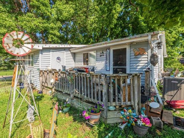 200 Victor Ave, North Sioux City, SD 57049