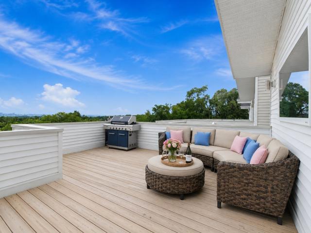 200D Sunset Dr