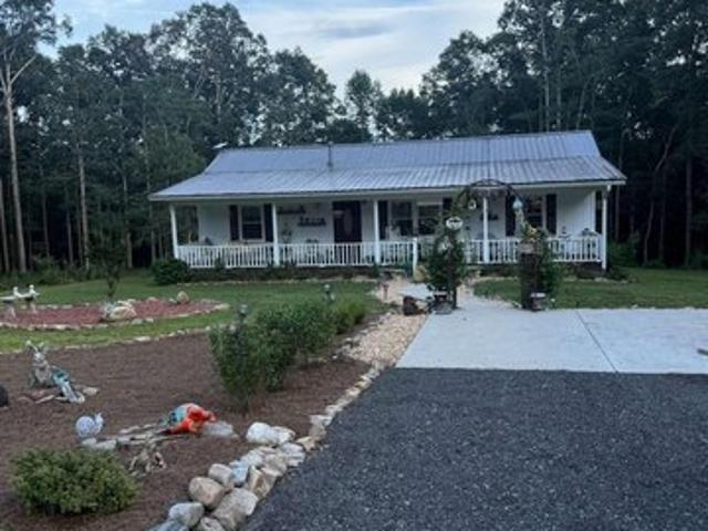 2014 Athens Rd, Royston, GA 30662