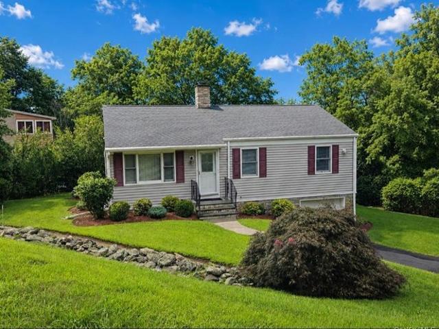 2014 Allan Ave, Yorktown Heights, NY 10598