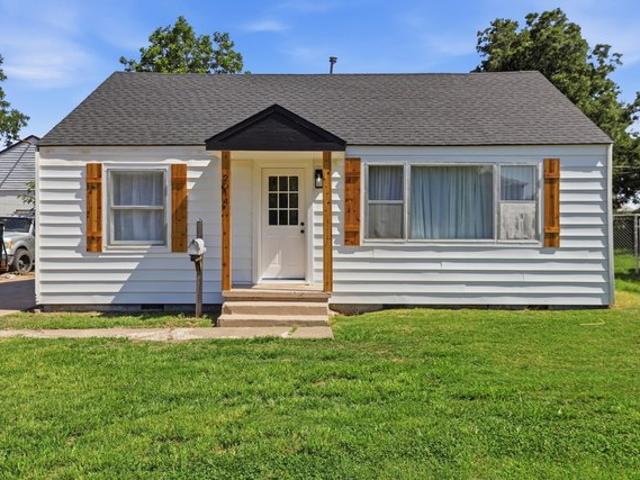 2014 E Pine Ave, Enid, OK 73701