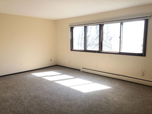 2014 Greysolon Rd 2 Bedroom Apartment for Rent at 2014 Greysolon Rd, Duluth, MN 55812 Congdon
