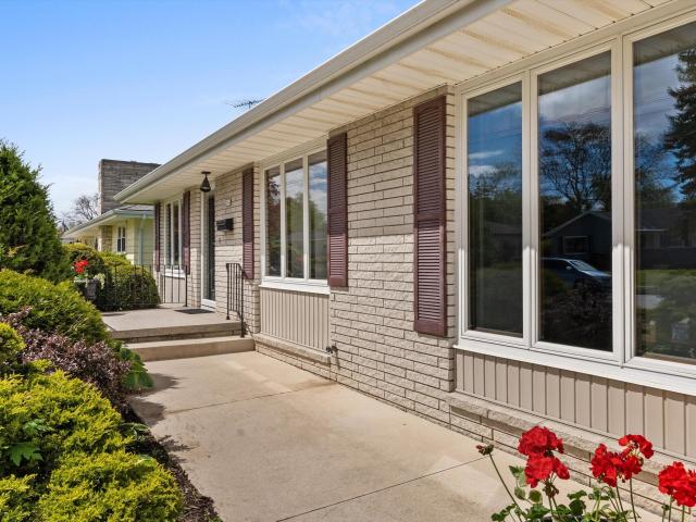 2014 Lexington Dr