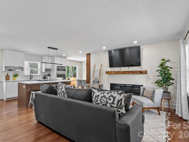 2014 Sandhurst Drive