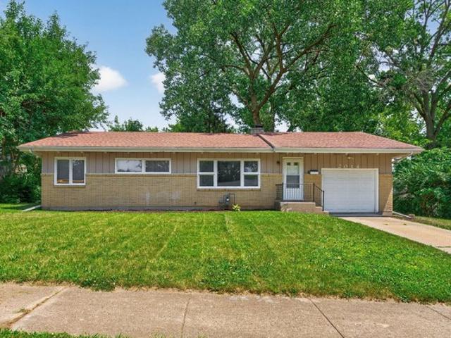 2014 24th St, Rockford, IL 61108