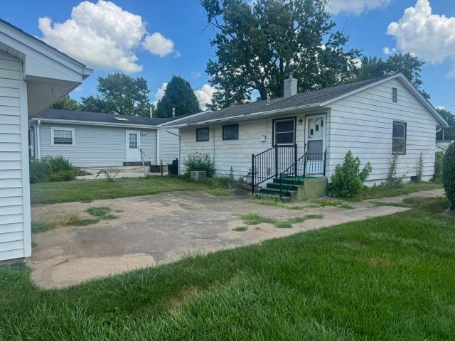 2015 Maple Street
