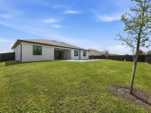 2015 NW 21st St, Cape Coral, FL 33993