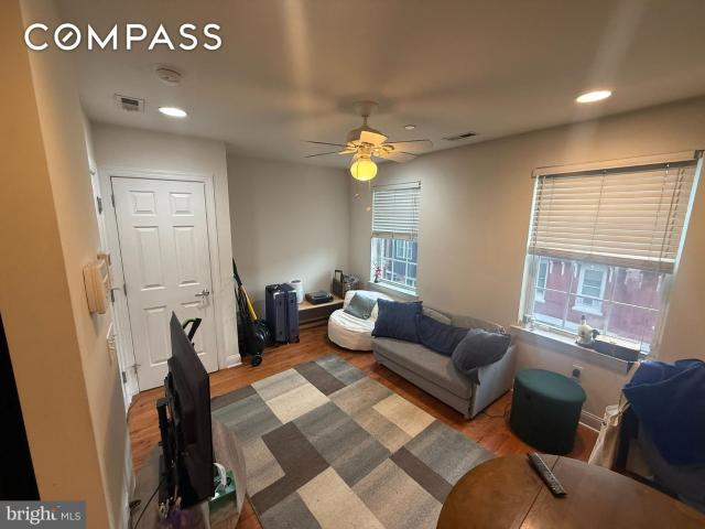 2015 N Carlisle St 3, Philadelphia, PA