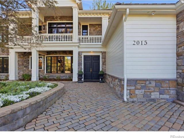 2015 N Garfield Avenue