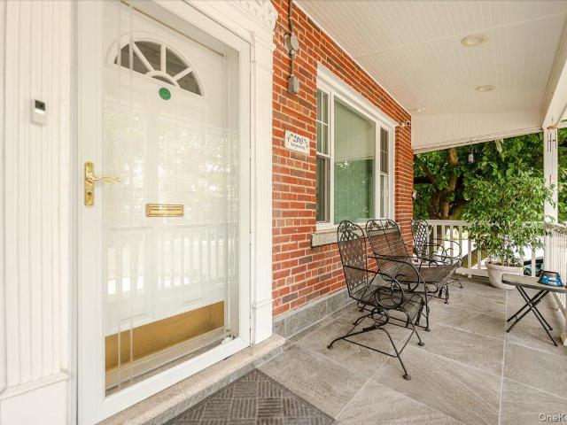 2015 Narragansett Avenue