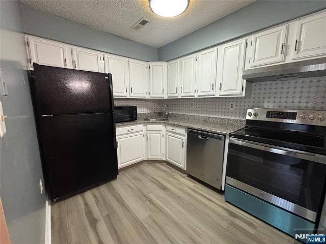 2015 Aspen Drive # 2015