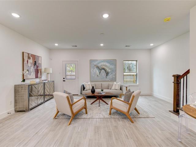 2015 C Brackenridge Street