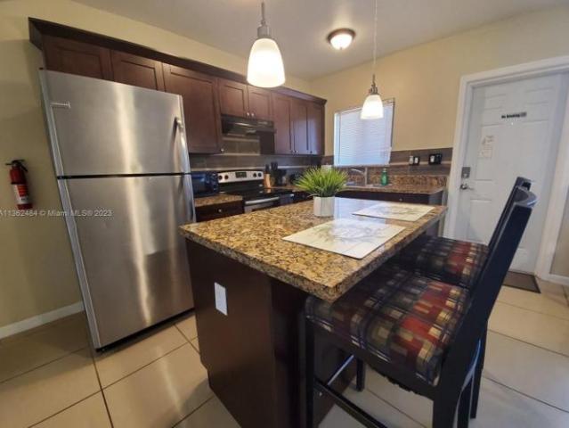 2015 Funston St #3, Hollywood, FL 33020