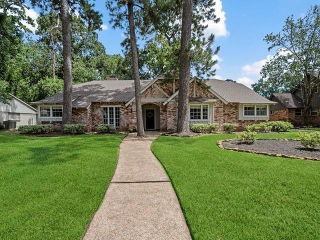 2015 Hickory Creek Dr, Houston, TX 77339