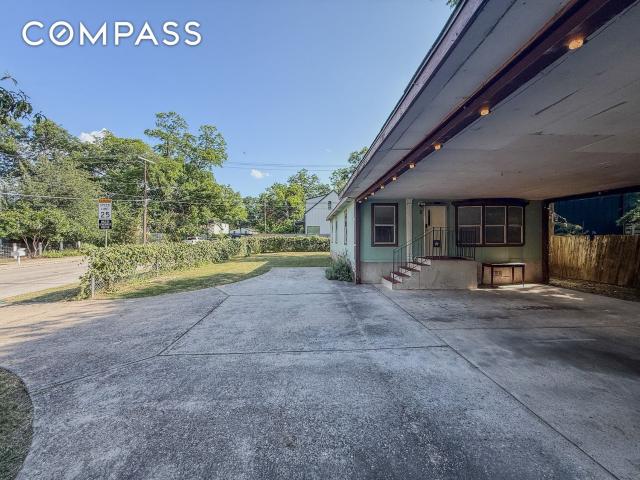 2015 Holly St, Austin, TX