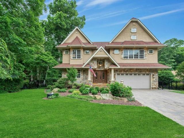 2015 Kenneys Rd, Southold, NY 11971