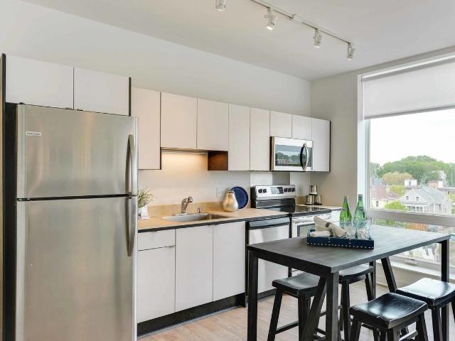 2015 Lyndale Ave. S. 1 Bedroom Apartment for Rent at 2015 Lyndale Ave S, Minneapolis, MN 55405 Whittier