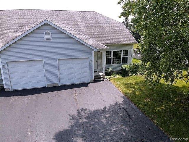 2015 Pauls Ct, Marysville, MI 48040