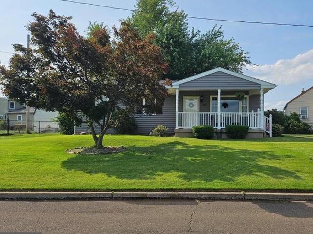 2015 Summit Ave, Croydon, PA 19021