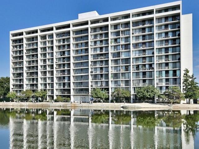2015 S Finley Rd Apt 903, Lombard, IL 60148