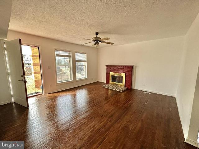 2015 S Lincoln Street S