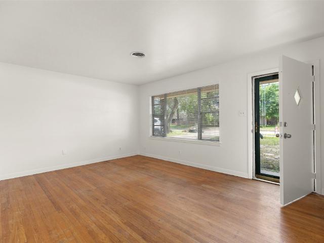 2015 Wycliffe Dr, Houston, TX 77043 | MLS #44502 | Compass