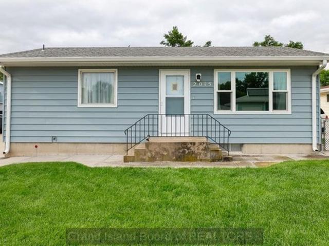 2015 W 11th St, Grand Island, NE 68803