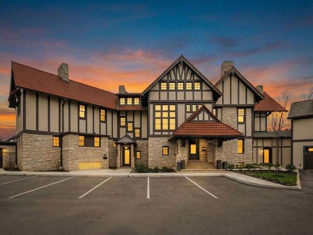 2015 W 5th Ave Apt 105, Columbus, OH 43212